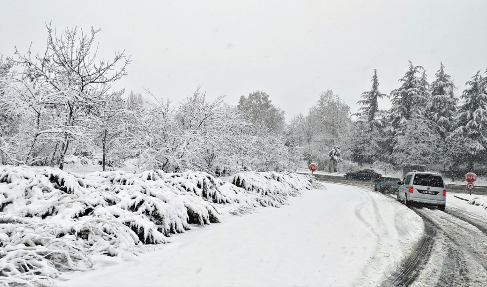 Bolu Dağı'nda kar kalınlığı 1 metreyi buldu