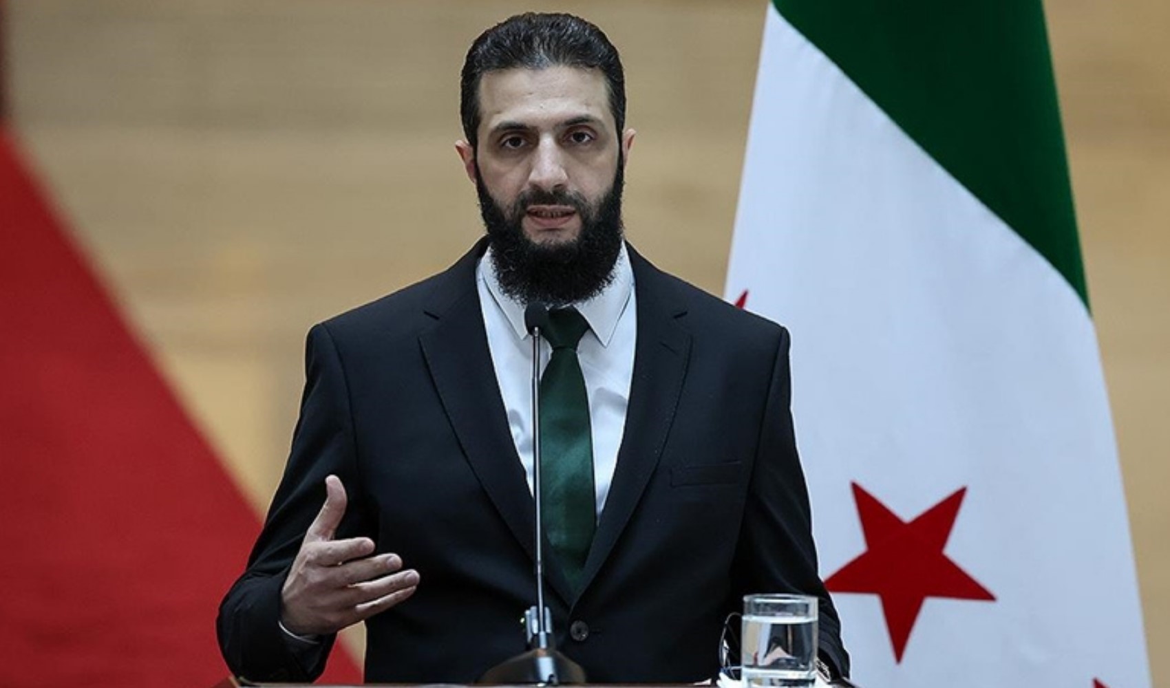 'Suikast' iddiası gündemi sarstı: Ahmed Şara Şam sokaklarından çıktı